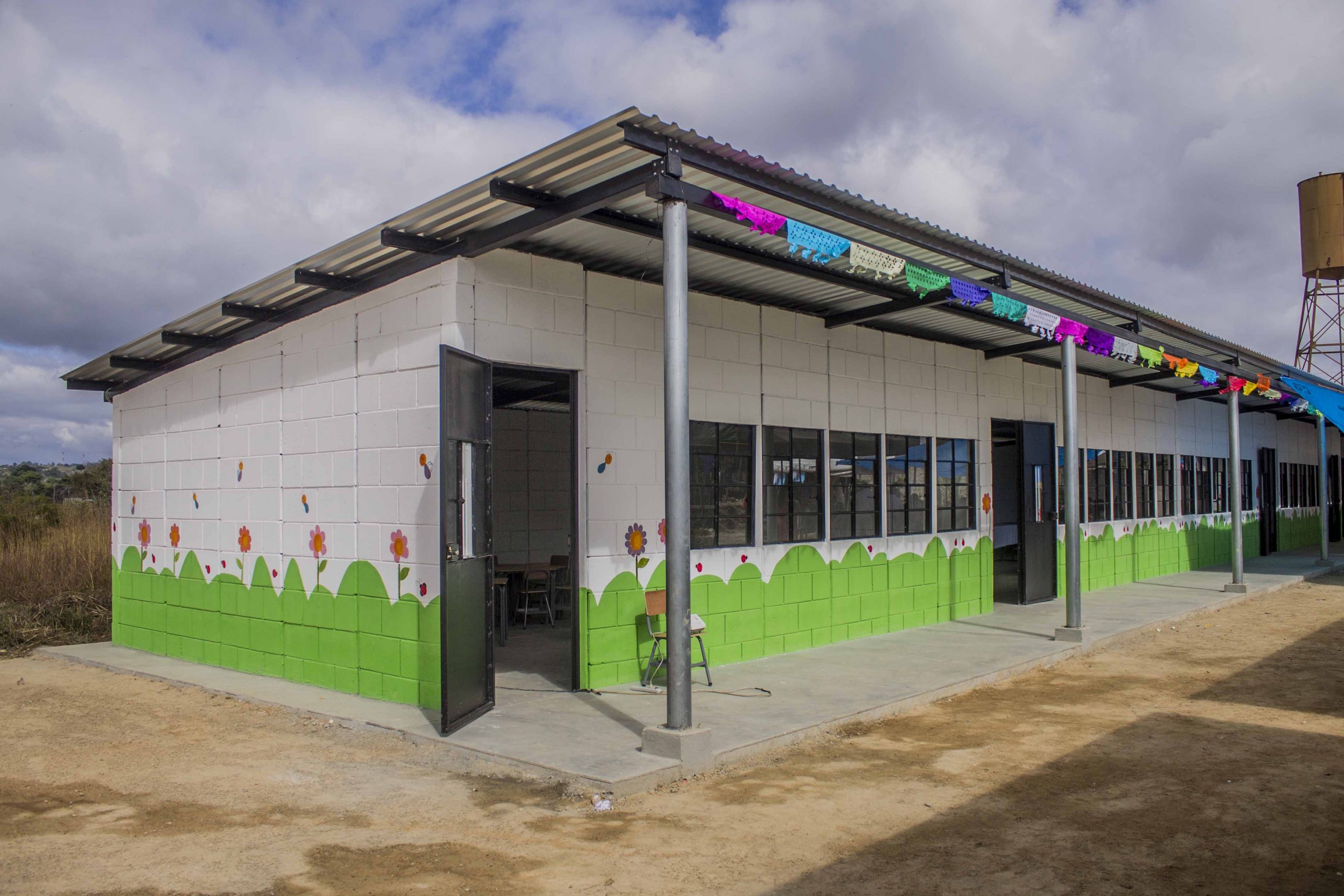 Estudiantes de Llanos de San Juan inician ciclo escolar en nuevo ... Estudiantes de Llanos de San Juan inician ciclo escolar en nuevo ...